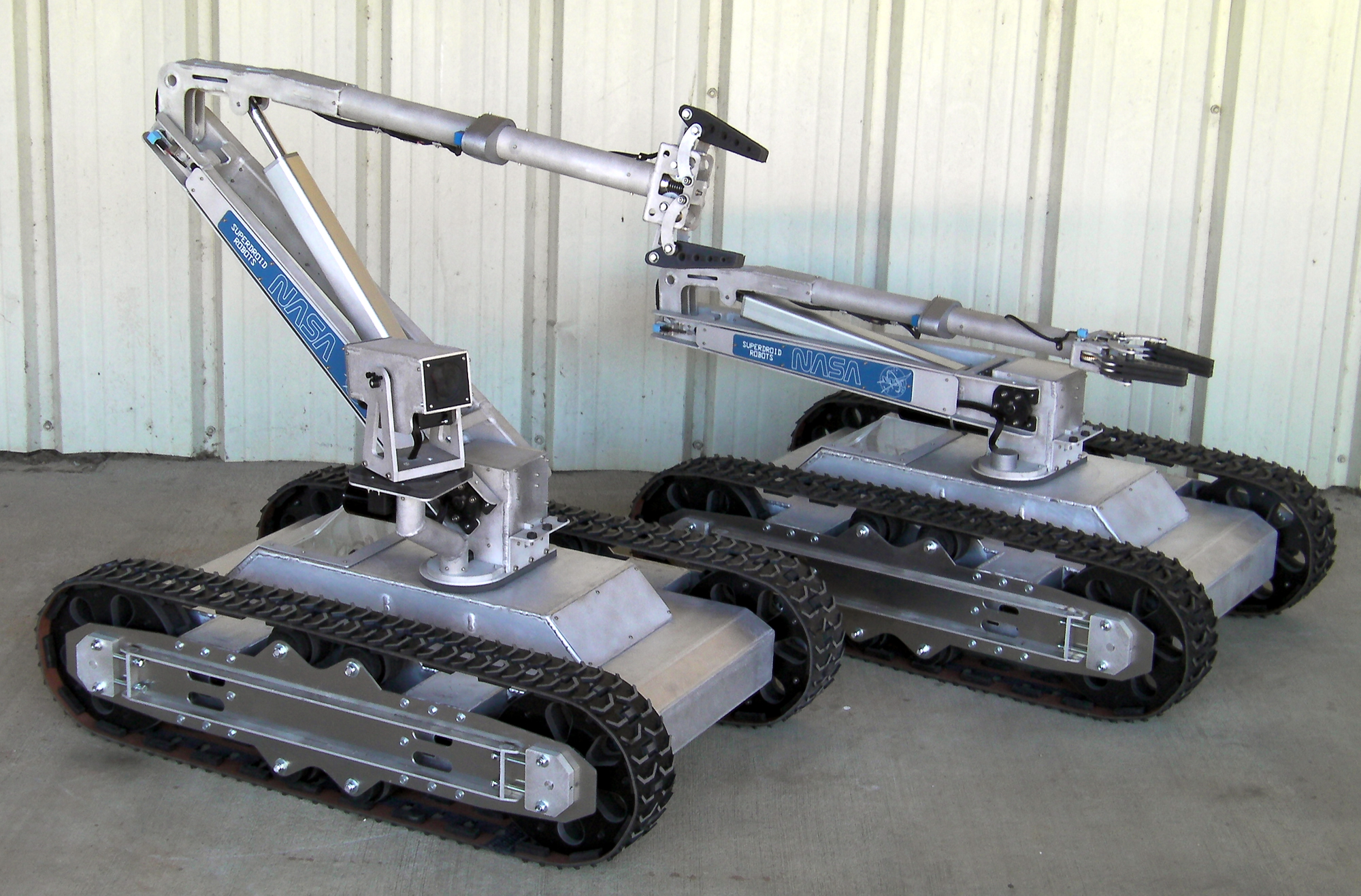 SuperDroid Robots - Robots, Robot Parts, Custom Robots, All Terrain Robots, Vector Robots